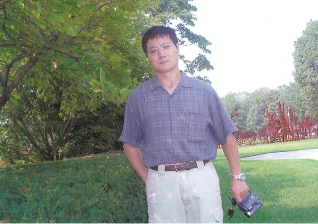Professor Liping Liu
